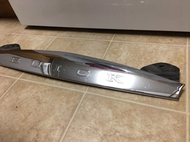 2004 - 2007 Buick Rainier Front Hood Center Molding Trim Chrome OEM for ...