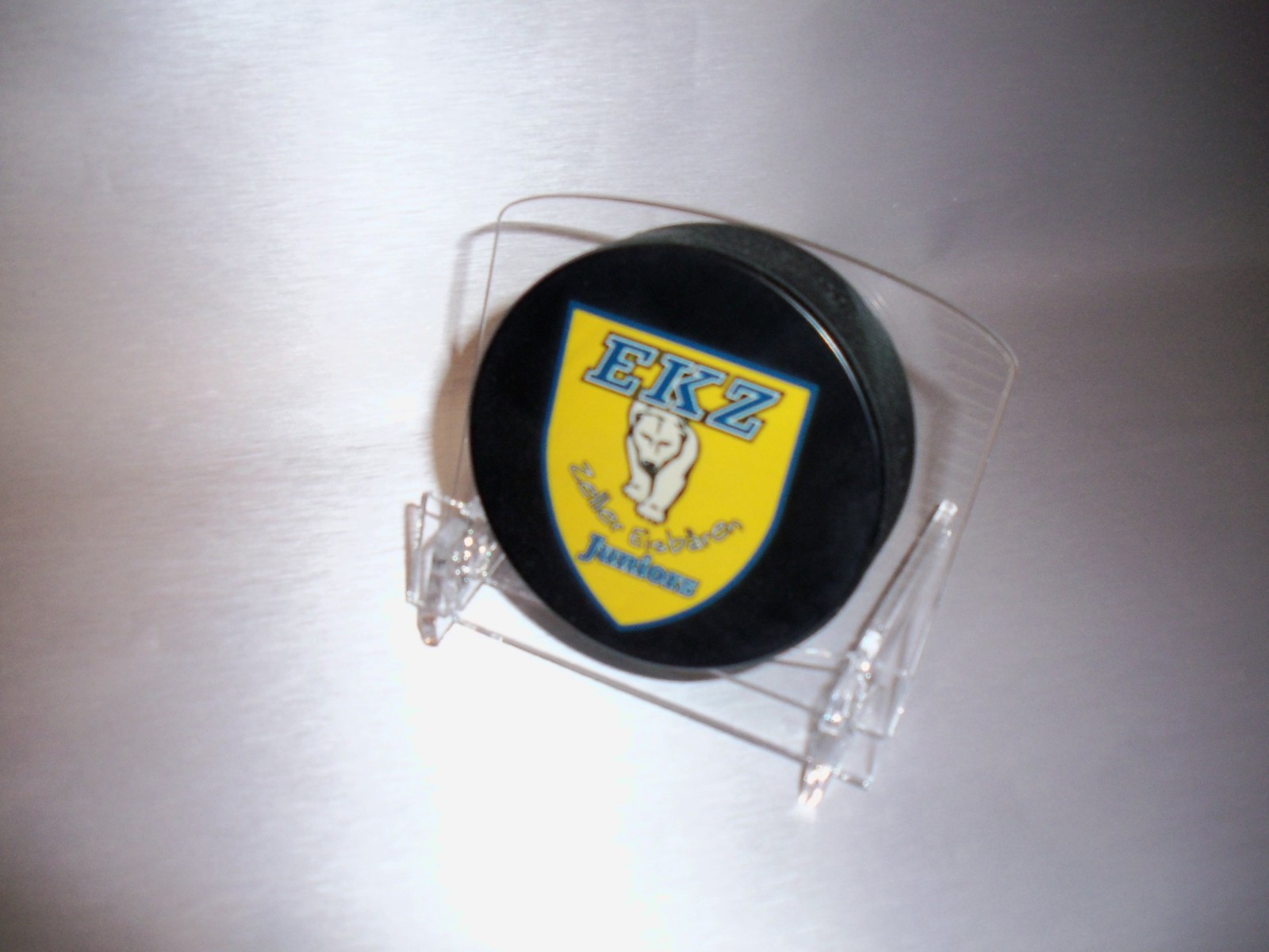 signed puck / winning puck acrylic display stand ice hockey display ...