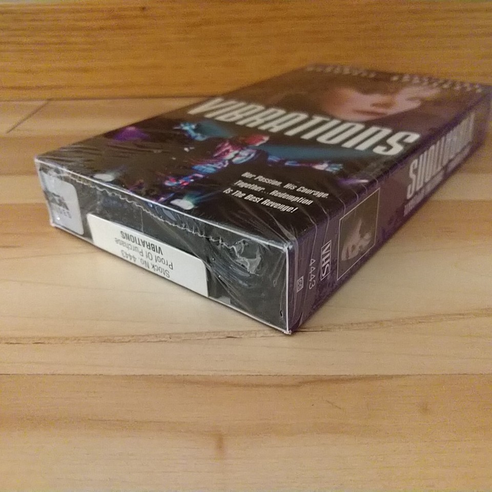 Vibrations (VHS 1995) James Marshall, Christina Applegate, Faye Grant ...