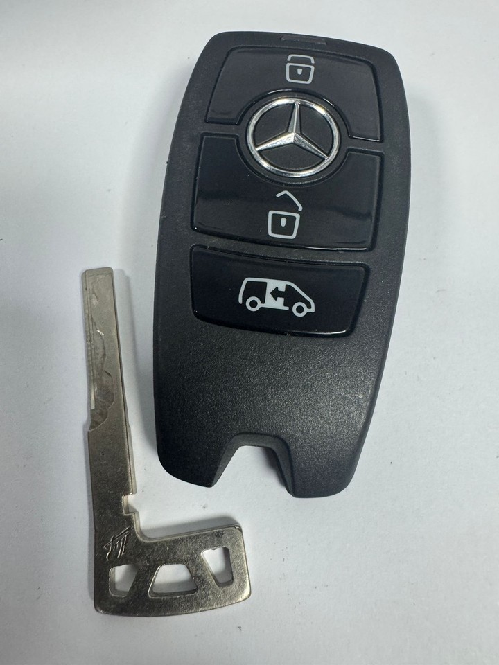 GENUINE MERCEDES 3 BUTTON REMOTE SMART KEY FOB VITO / V CLASS TESTED ...
