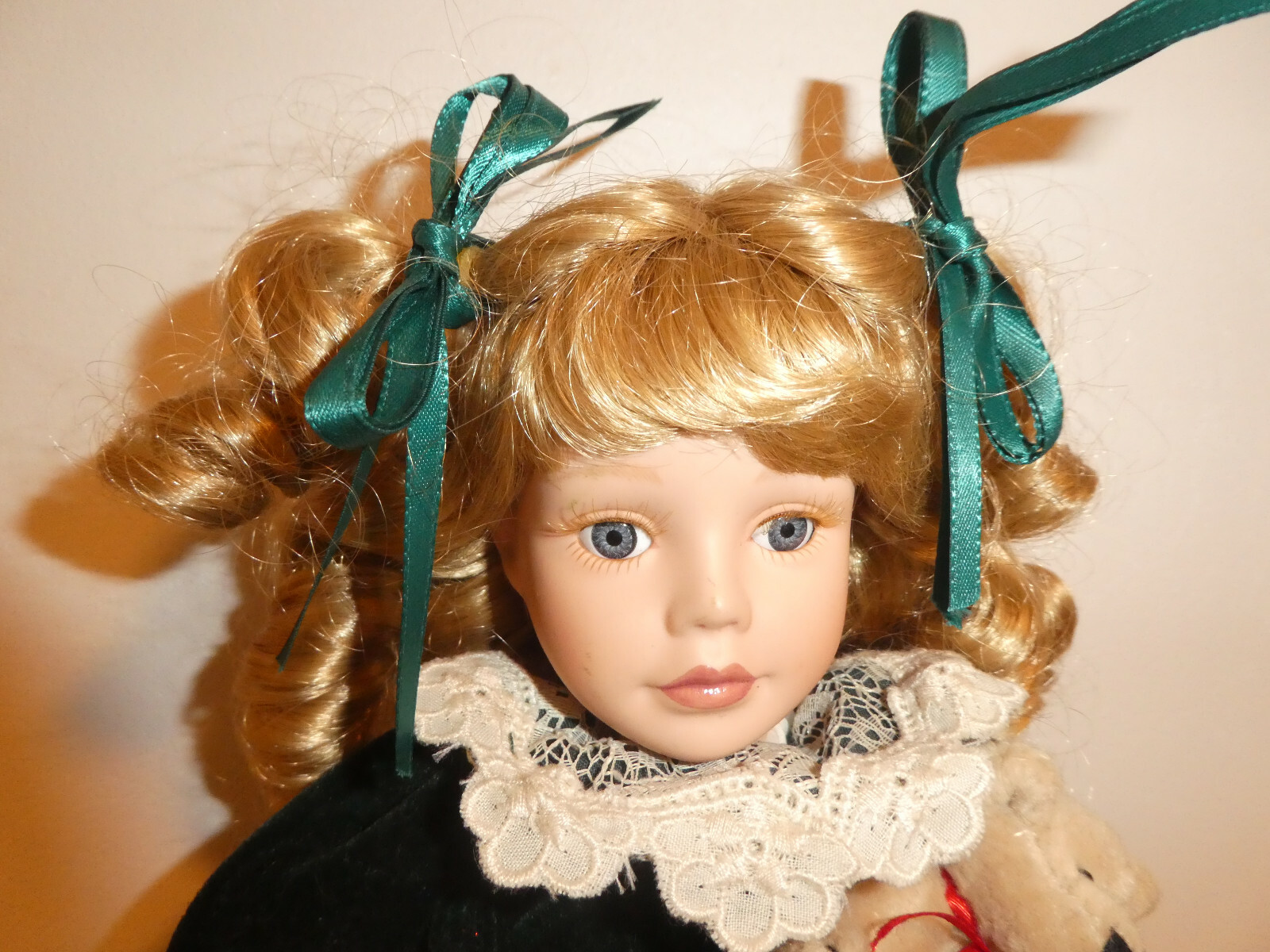 BOYDS BEAR TBC 2000 NOEL PORCELAIN GIRL DOLL 4911 VICTORIAN BEAR ...