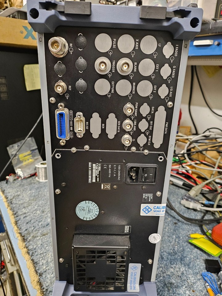 Rohde & Schwarz SMIQ 06L 300 kHz 6.4 Ghz Signal Generator LOW att ...