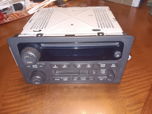 GM Delphi Chevy Radio Receiver AM/FM Stereo CD Player 10359566 ...