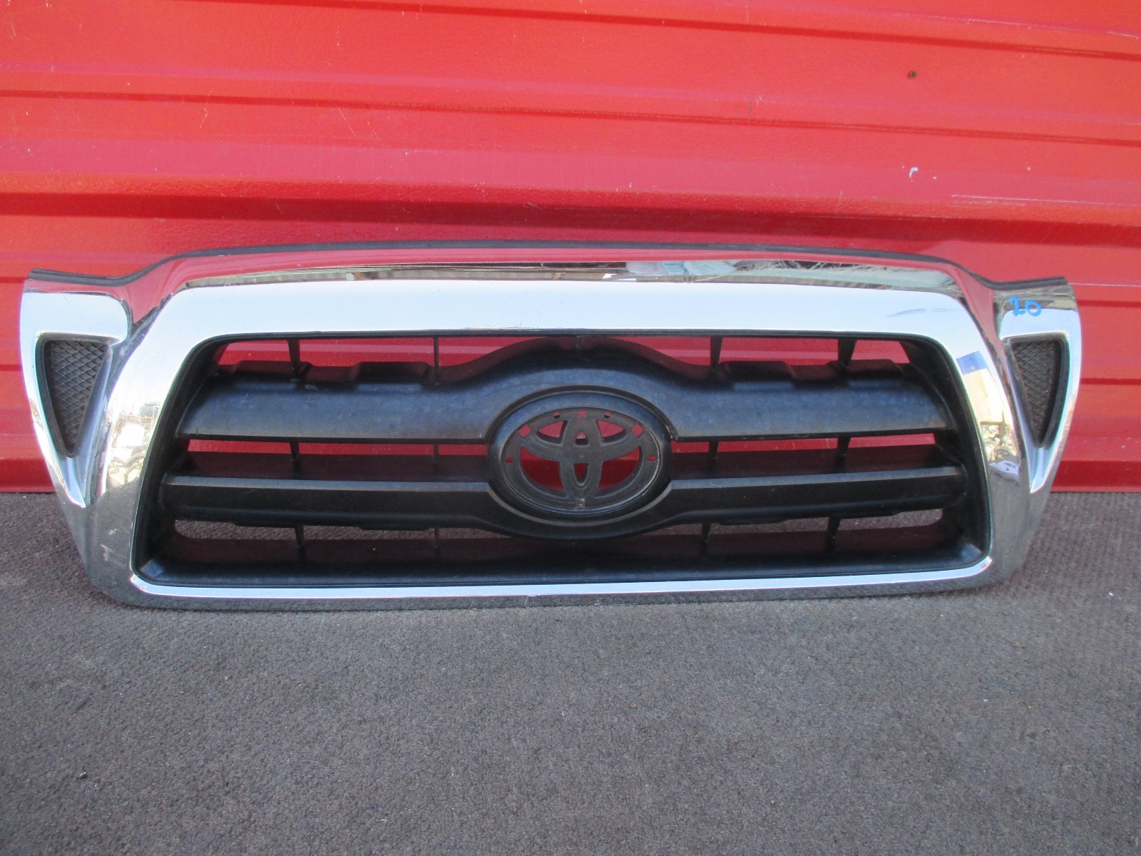 2005-2011 Toyota Tacoma Chrome Grille 05 06 07 08 09 10 11 OEM | Front ...