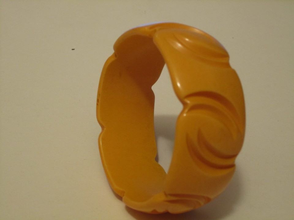 VINTAGE DEEPLY CARVED YELLOW BAKELITE BANGLE BRACELET - TESTED | eBay