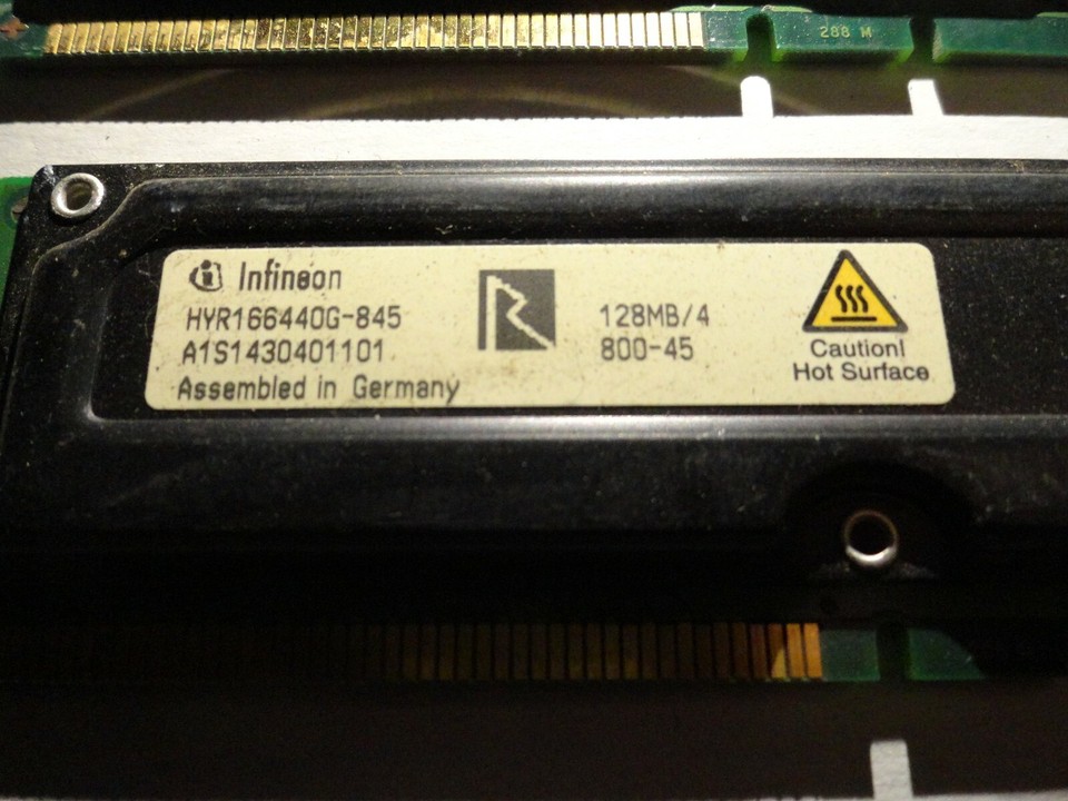 Infineon RAM Memory Module 128MB PC800-45 RDRAM RIMM non-ECC HYR166440G ...