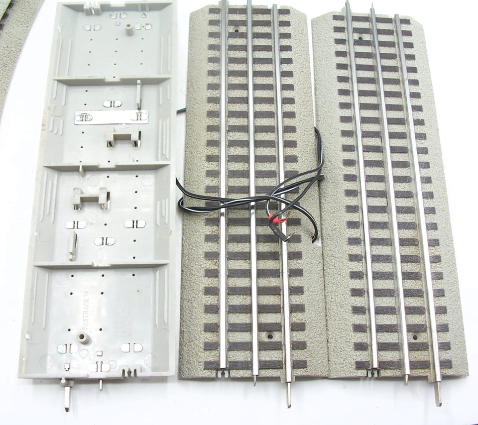 12 pc Lionel Trains O Gauge FasTrack Full Oval with O-36 full curves ...