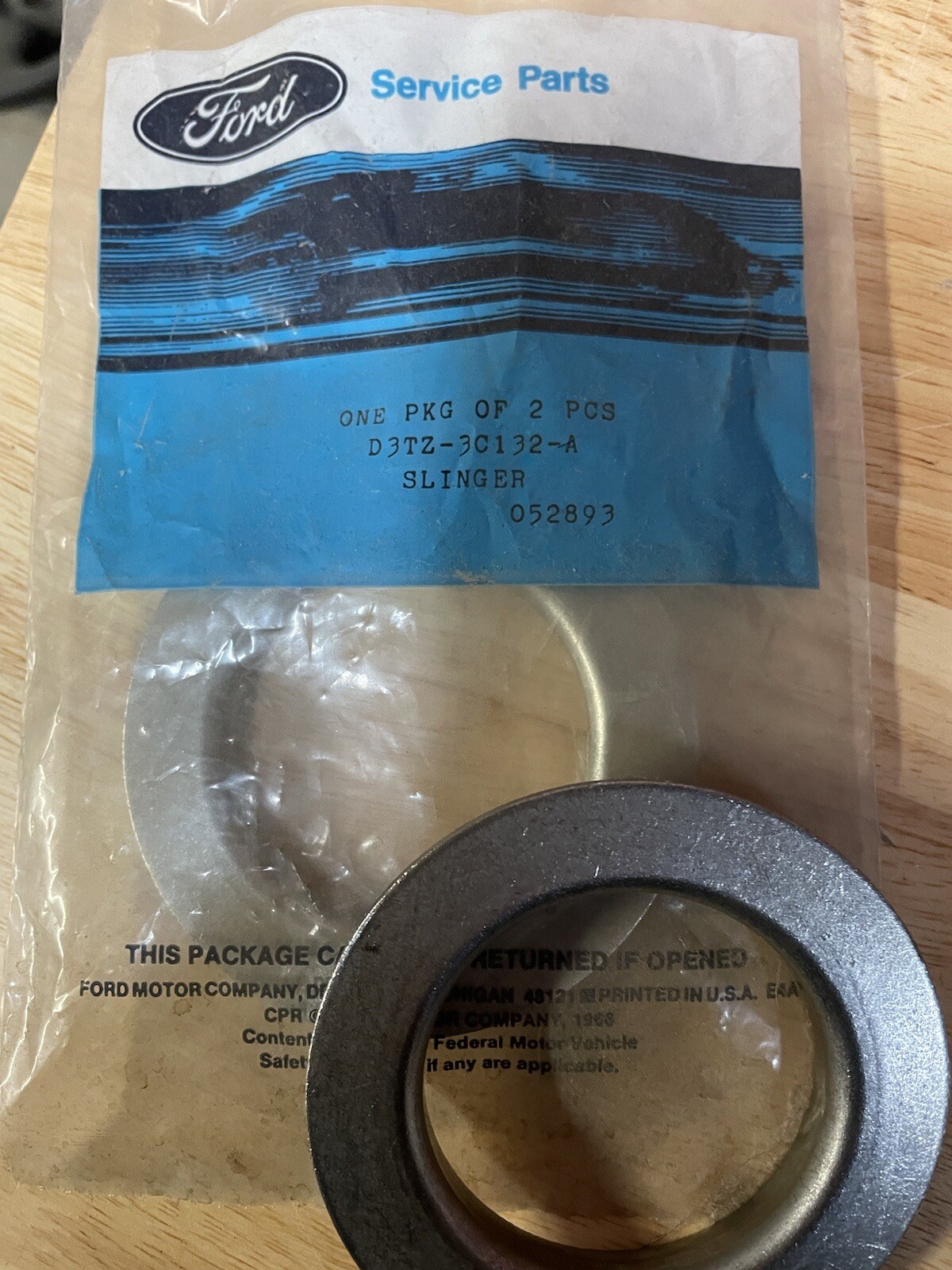 QTY=2 Ford 73-77 F100/F350 4WD Truck Front Axle Spindle Oil Slingers ...