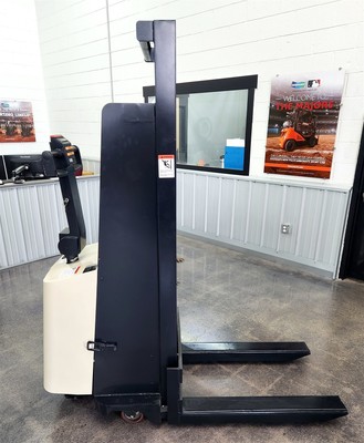 Forklifts - Walk Behind Forklift