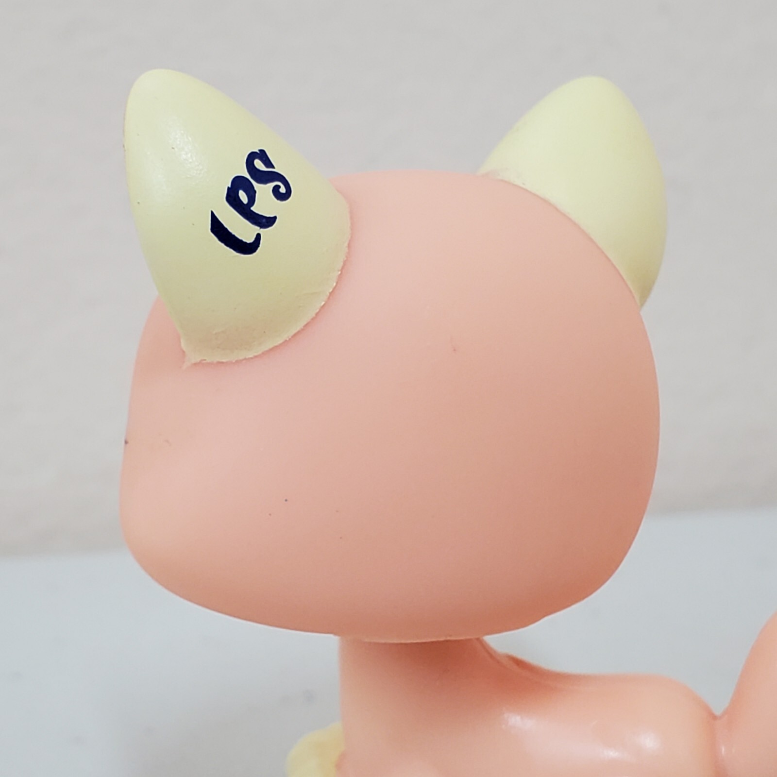 Littlest Pet Shop Cat #1265 Walking Peach Yellow Purple Nintendo ...