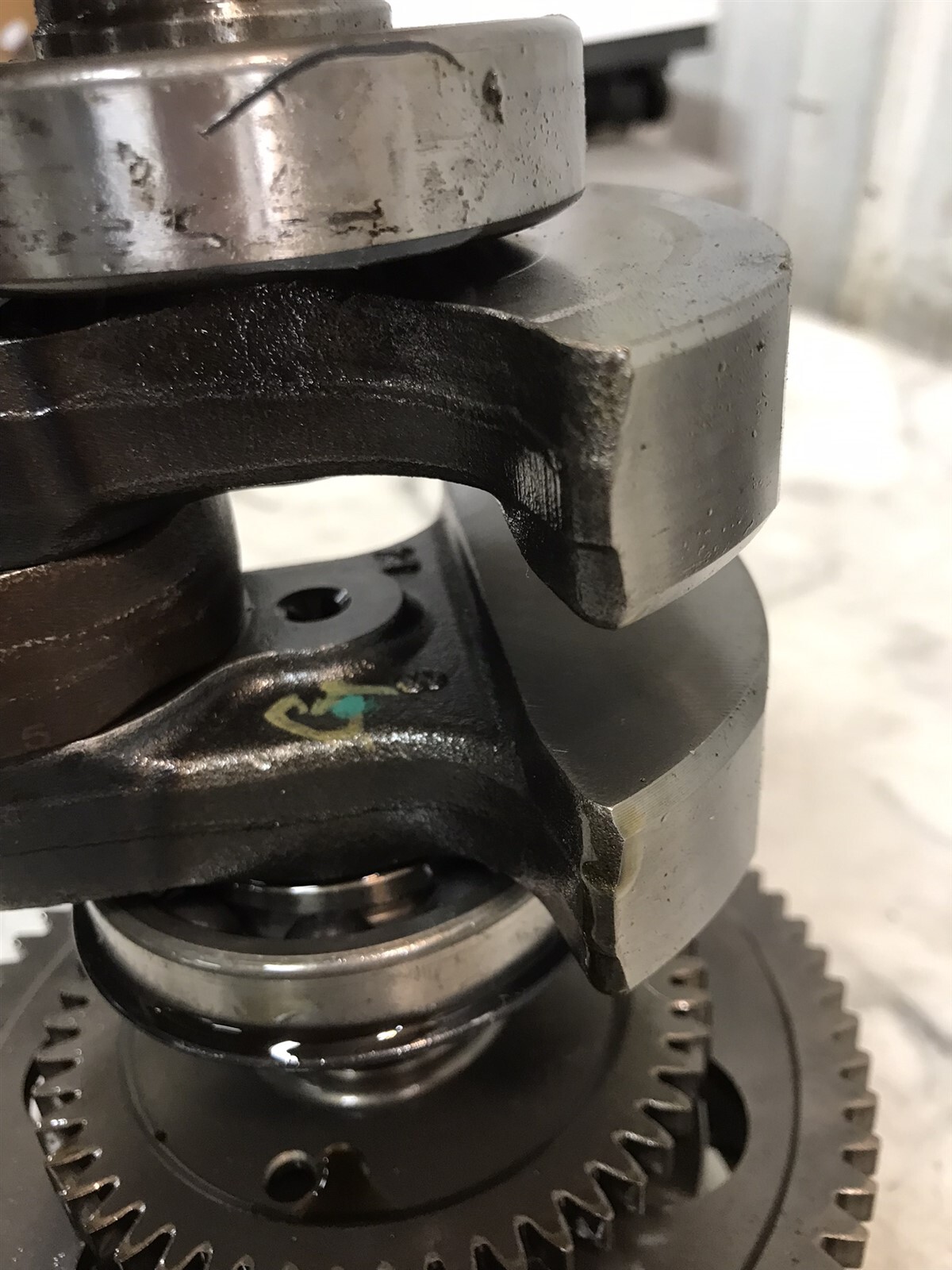 15 Polaris Sportsman ETX 325 engine crankshaft crank shaft flywheel and ...