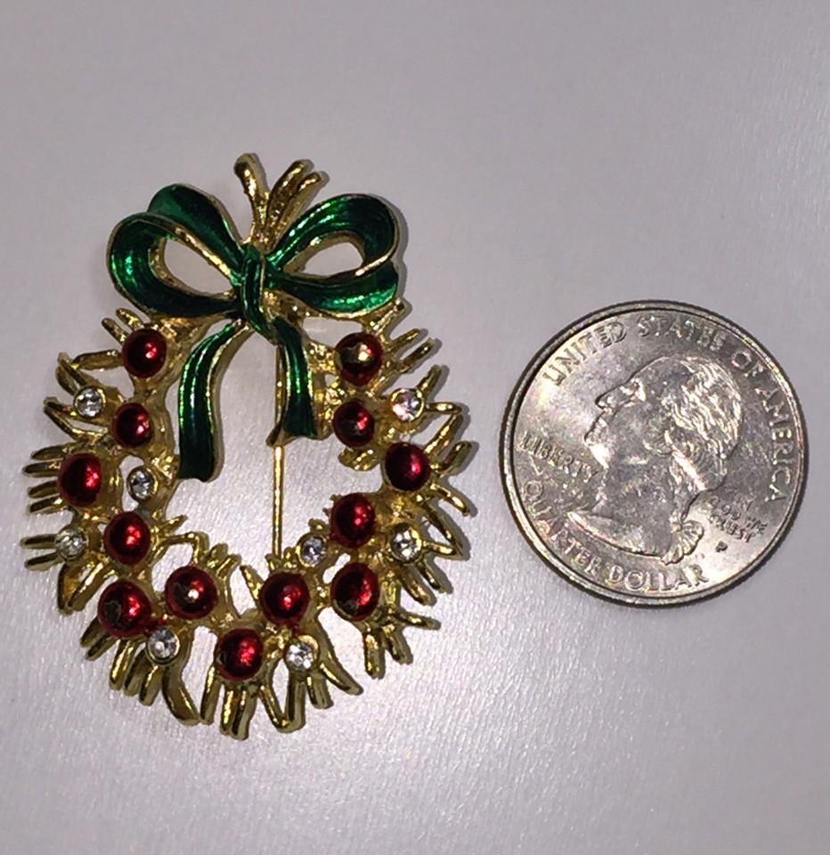 Christmas Wreath Brooch Pin Gold Tone Rhinestones Red Green Gift | eBay