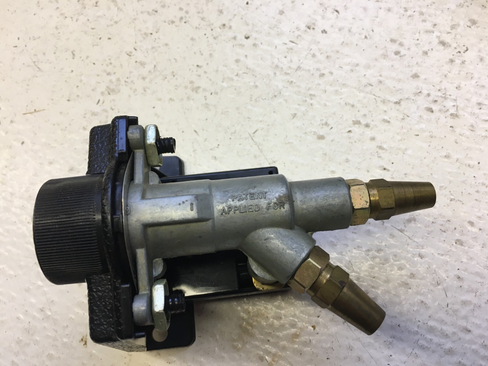 NOS Vintage Schrader Load-Tamer Air Shock Load Leveling System | eBay