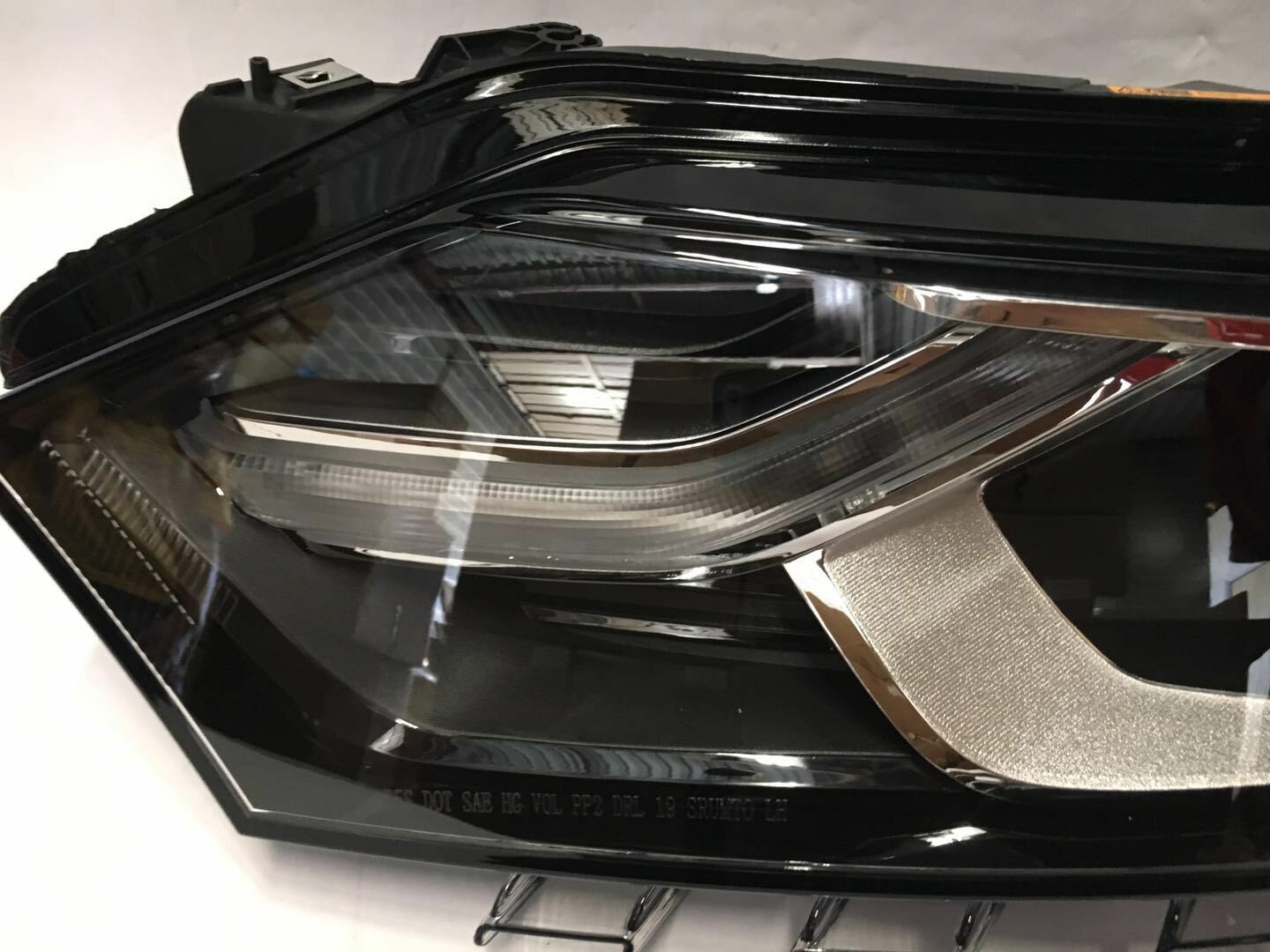 Headlamp Assembly HID Left Side Fits 2018-2021 Chevrolet Equinox ...