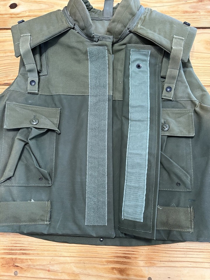 PASGT. Body Armor, Fragmentation Protective Vest Size Extra Large/Reg ...