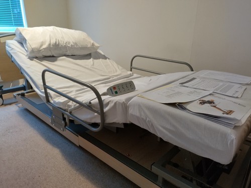 Theraposture Rotoflex Electrically Adjustable Rotational Bed System 235 ...