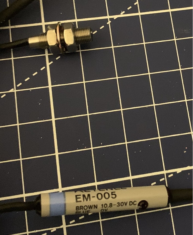 KEYENCE EM-005 Proximity Sensor with in-cable Amplifier New | eBay