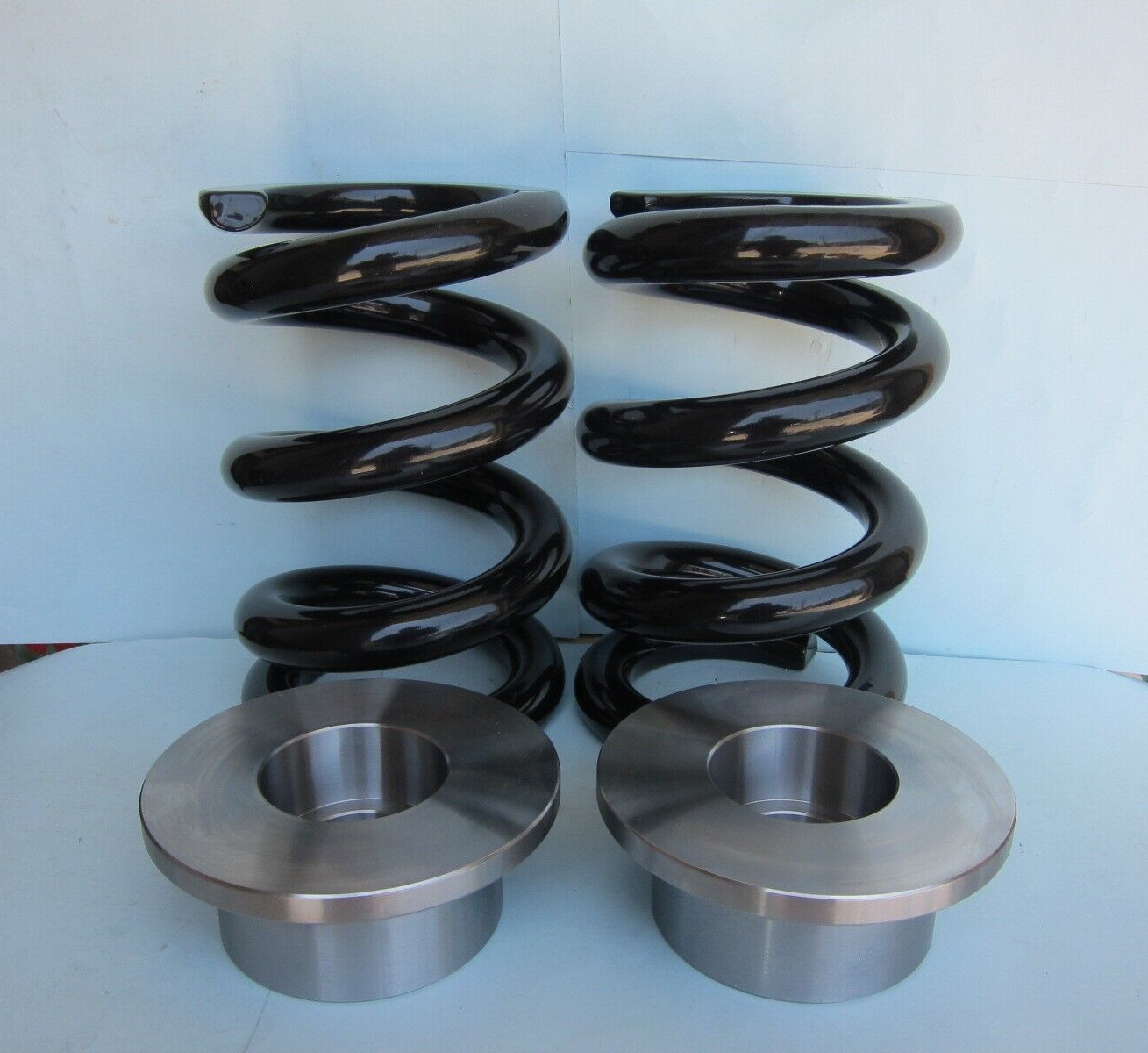 Lowrider Hydraulics 3 Ton precut coils, flat edges & deep reverse cups ...