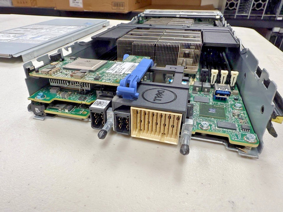 Dell PowerEdge M640 Barebone Blade Server w 2x Heatsinks No CPU No RAM ...