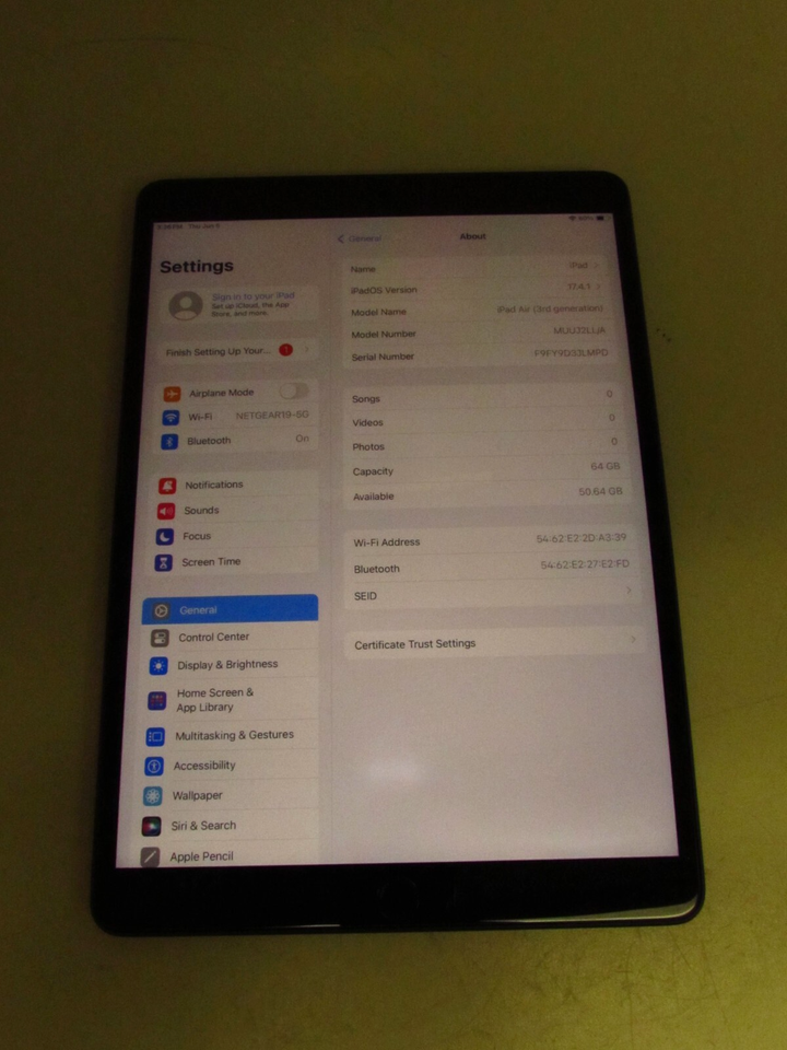 Apple iPad Air 3rd Gen A2152 10.5" 64GB Wi-Fi | eBay