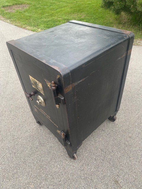NICE Antique Vulcan Safe & Lock Co. Safe 4# Combination Country General ...