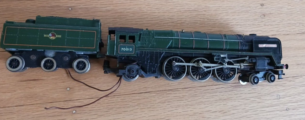 HORNBY R552 BRITANNIA LOCOMOTIVE 70013 OLIVER CROMWELL-parts only-not ...