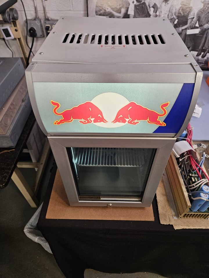 Red Bull Baby Cooler/Mini Fridge - Bar/Counter - RBI-BC2 LED - TESTED ...