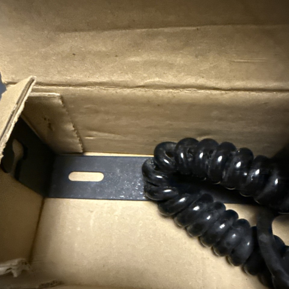 Cobra Model 19 Plus CB Radio - 40 Channel - New Open Box Includes ...