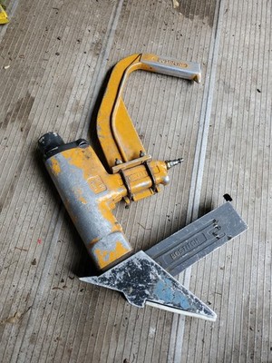 BOSTITCH Model MIII Pneumatic Hardwood Flooring Stapler Nailer FOR ...