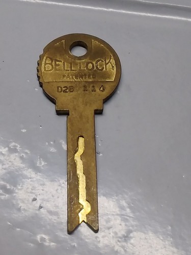 Bell Lock Key Antique Slot Machine Jukebox Penny Arcade # D2B114 D2B ...