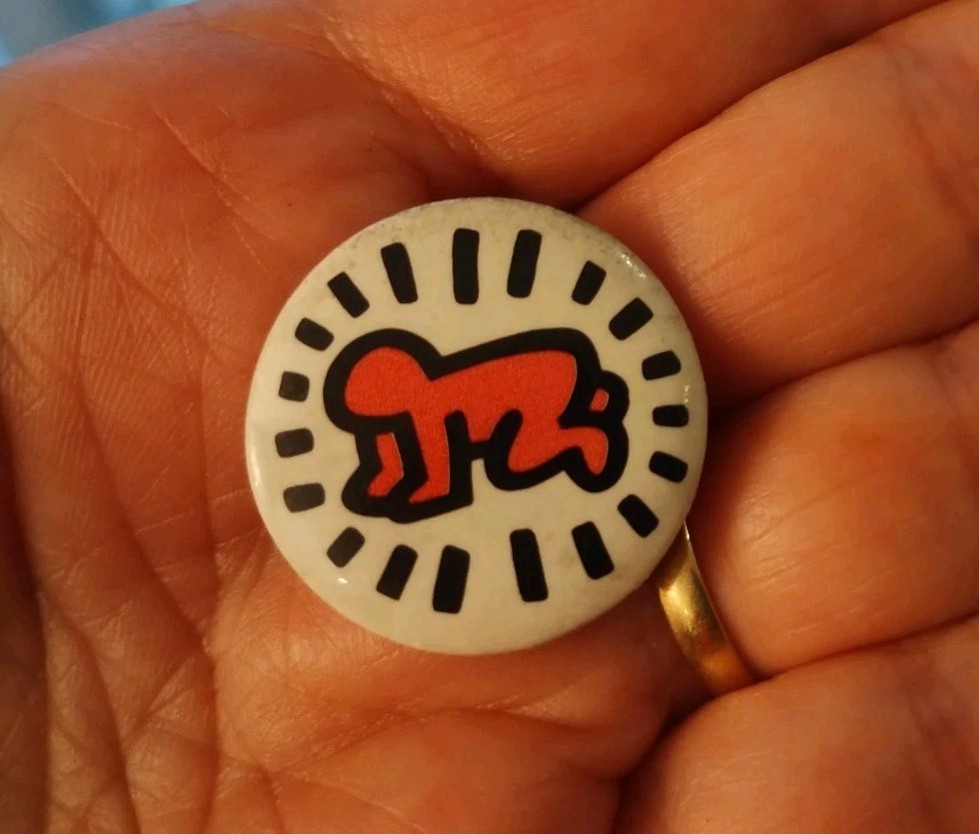 Vintage 1980s Keith Haring Radiant Baby Pin Badge Pop… - Gem