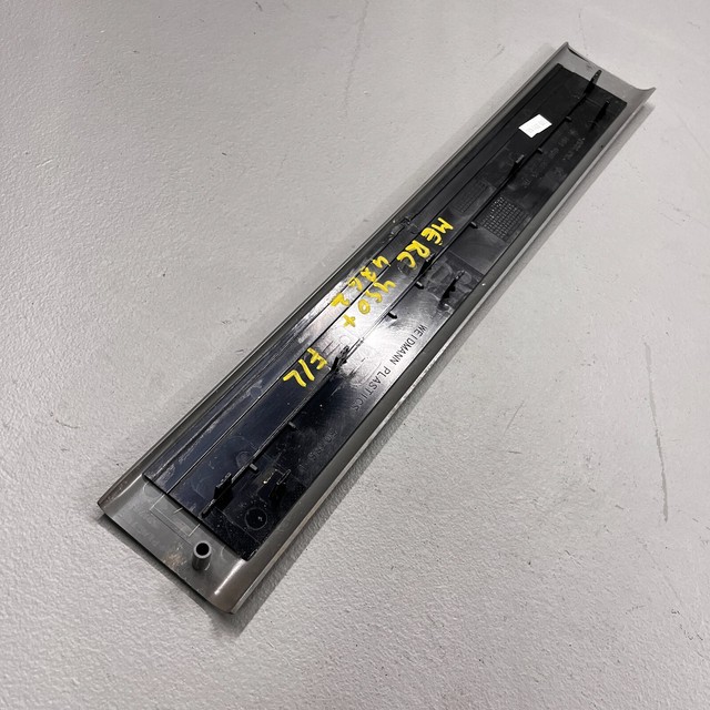 06 MERCEDES W164 Ml500 Front Left Side Door Trim Sill Scuff Plate ...