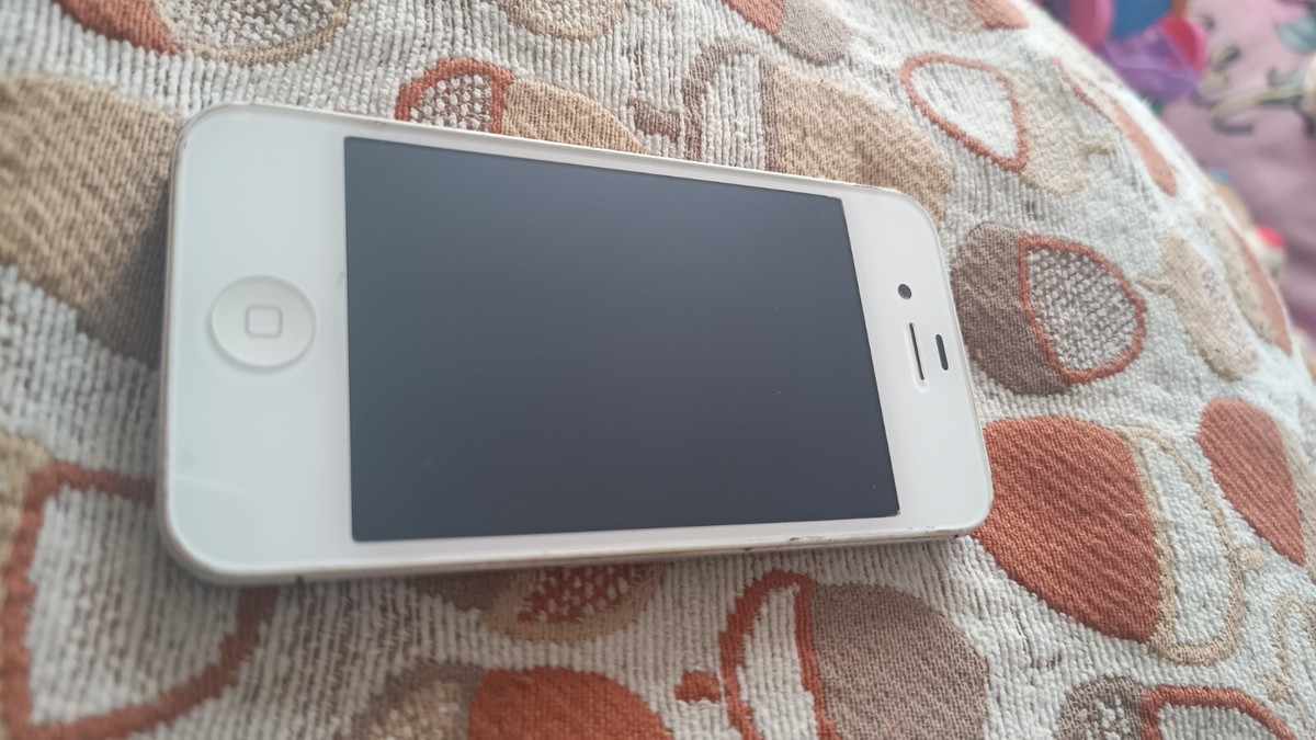 Iphone 4 Vs 4s Screen