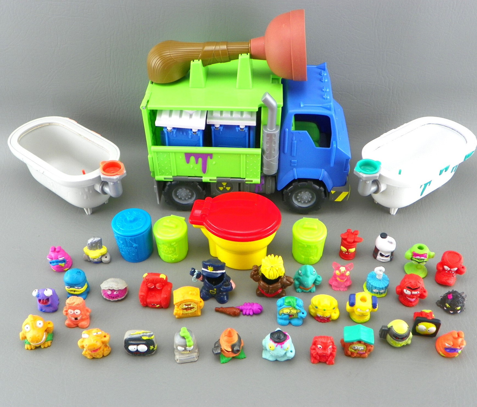 Moose Toys Grossery Gang Flush Force Potty Wagon Truck Figures ...