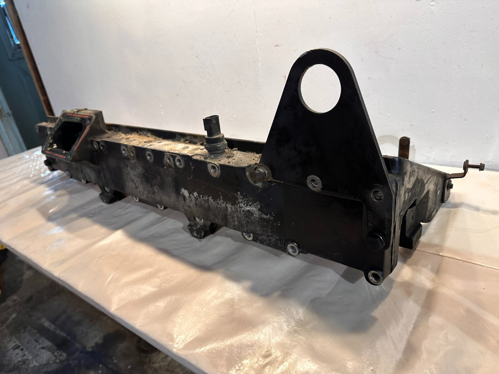 Cummins ISM11 M11 Engine Intake Manifold 3103188 with Rocker Housing ...