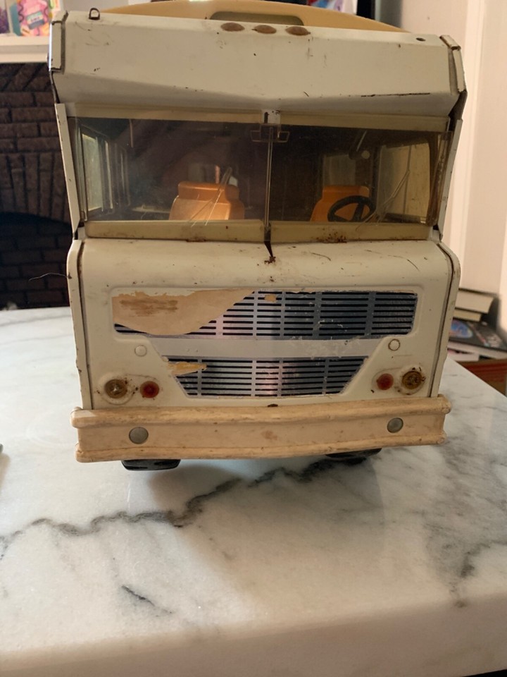 Vintage 1970's Tonka Winnebago Indian RV Camper Metal Truck white green ...