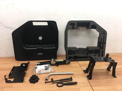 Audi A4 B8 Bordwerkzeug