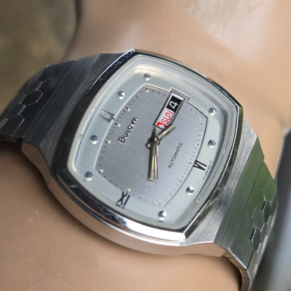 Vintage BULOVA men's automatic watch date/day ETA 2879 TV case swiss ...