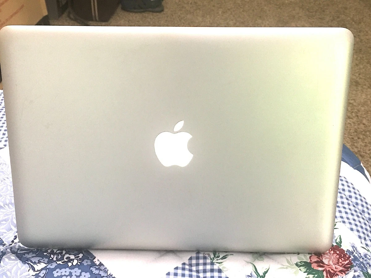 White Macbook 2011