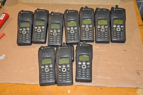 Motorola XTS2500 Part Number H46QDH9PW7BN 380-470 MHz lot of 10 | eBay