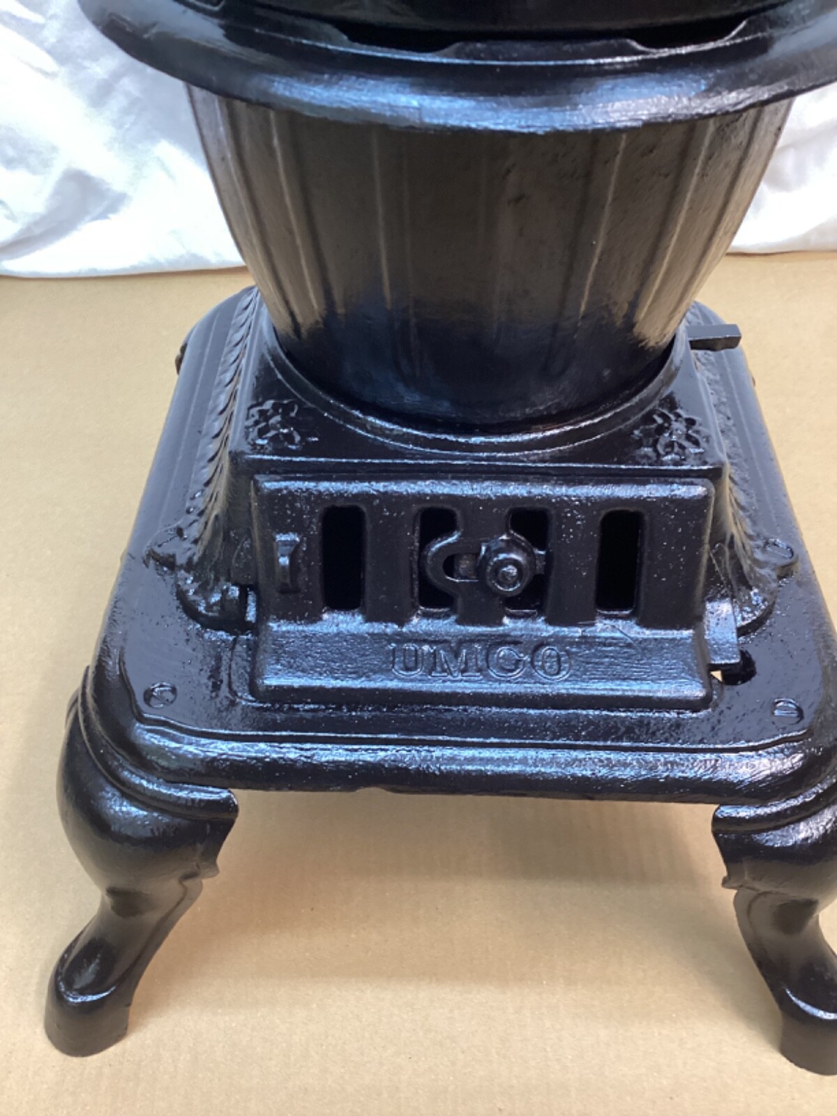 Pot Belly Cast Iron Parlor Stove Umco #28 Antique | eBay