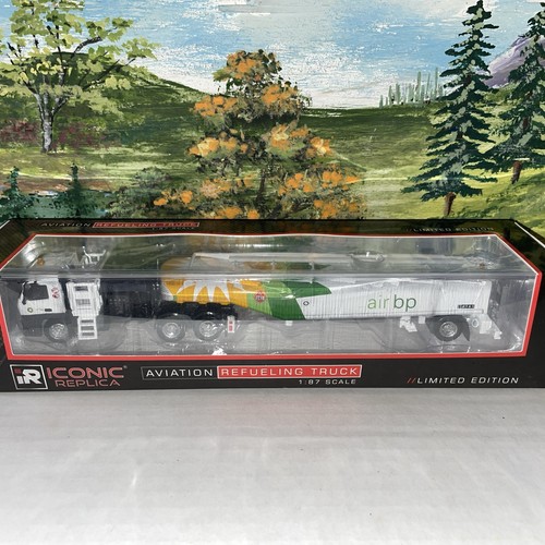 Iconic Replica 1:87 Volvo FM500 w/ Esterer Aviation Fueling Tanker ...