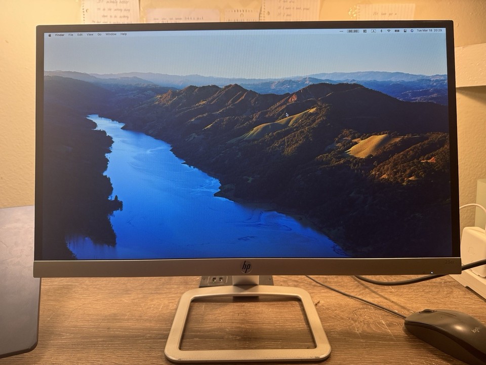 HP 23er 1920 x 1080P FHD IPS 2k Monitor White Very New with Power cord ...