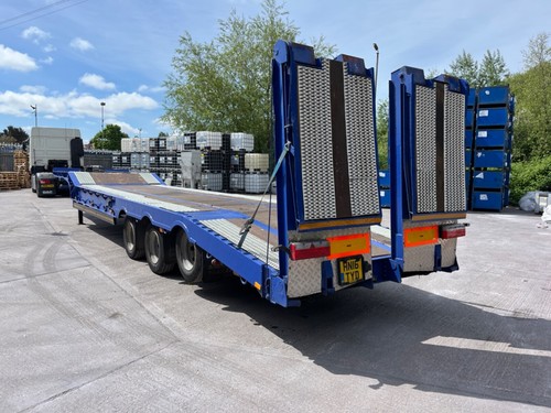 2002 ANDOVER LOW LOADER TRAILER HYDRAULIC RAMPS REAR LIFT AXLE 12 ...