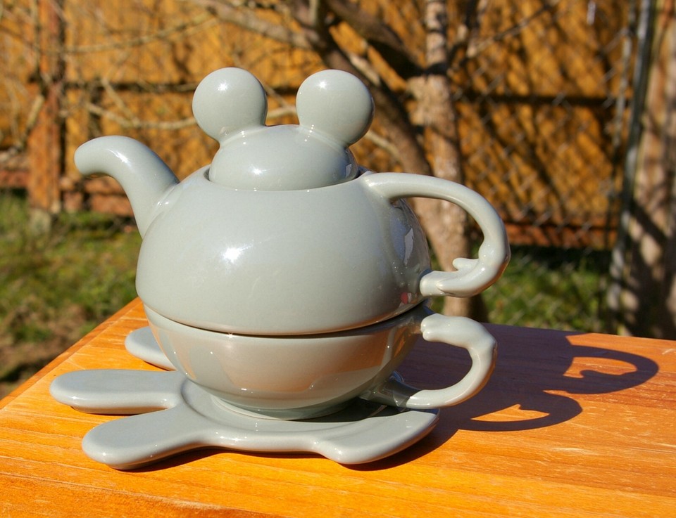 Walt Disney Mickey Mouse Sage Green Tea Pot Mug Plate Stacking Set 5 5/ ...