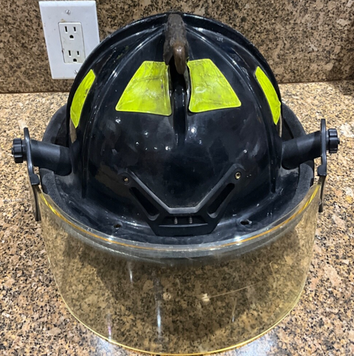 Vintage 2006 Cairns & Brother 1010 FSB Black Firefighter Helmet | eBay