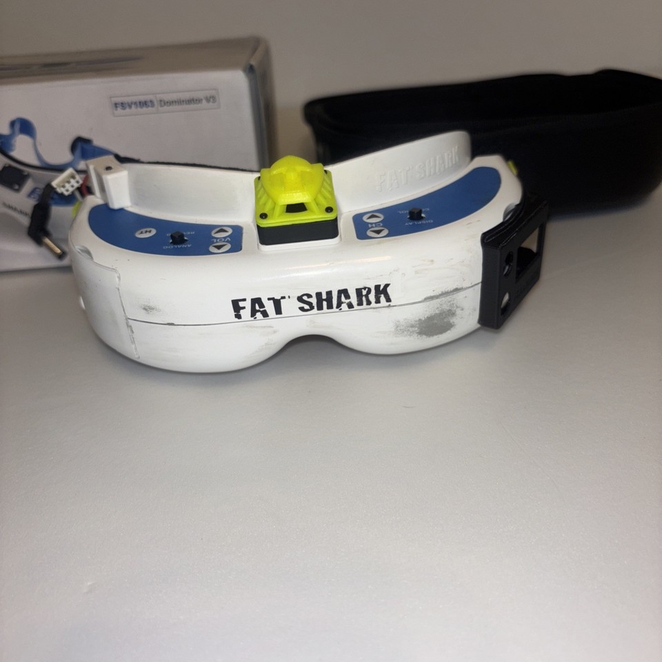 Fat Shark Dominator V3 FPV Goggles with And Battery | eBay UK