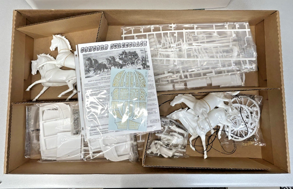 Lindberg 1/16 Scale Concord Stagecoach with Horses Model Kit No. 70351 ...