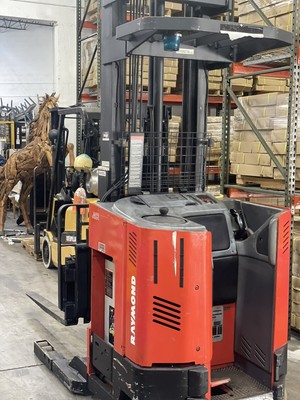 Forklifts - Raymond Reach Truck