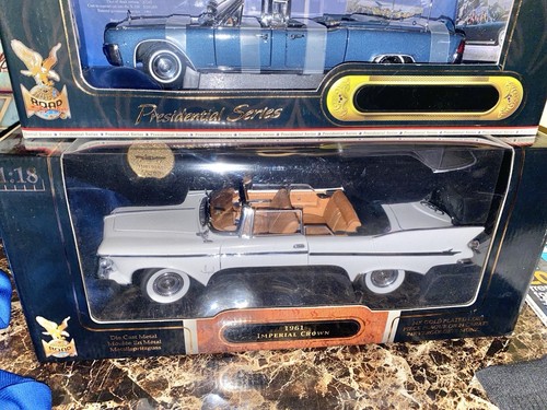 Signature Series 1/18 Road Signature 1961 Imperial Crown White Brown ...